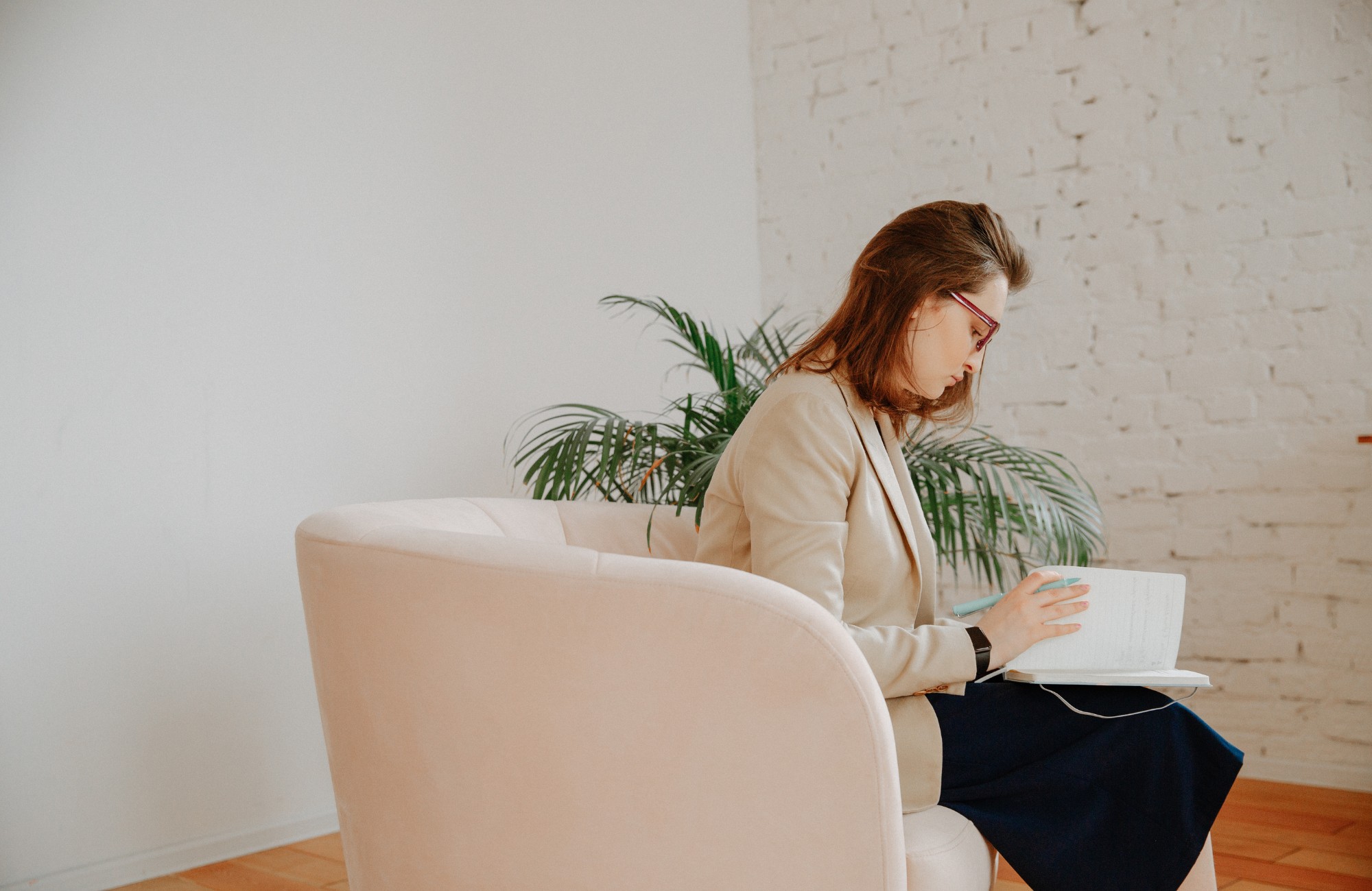 What Do Employers Look For in a Background Check? - Sapphire Check